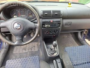 Zils SEAT Toledo 2000 Cēsis, ar dzinēja tilpumu 1.80 L un nobraukumu 230 tūkst. km par 620 €, foto 8 vietnē AUTOMOTO.COM.LV