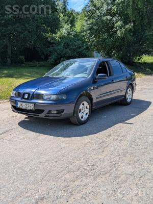 Blue SEAT Toledo 2000 in Cesis, with an engine capacity of 1.80 L and mileage of 230 thousand km for 950 €, photo 3 on AUTOMOTO.COM.LV