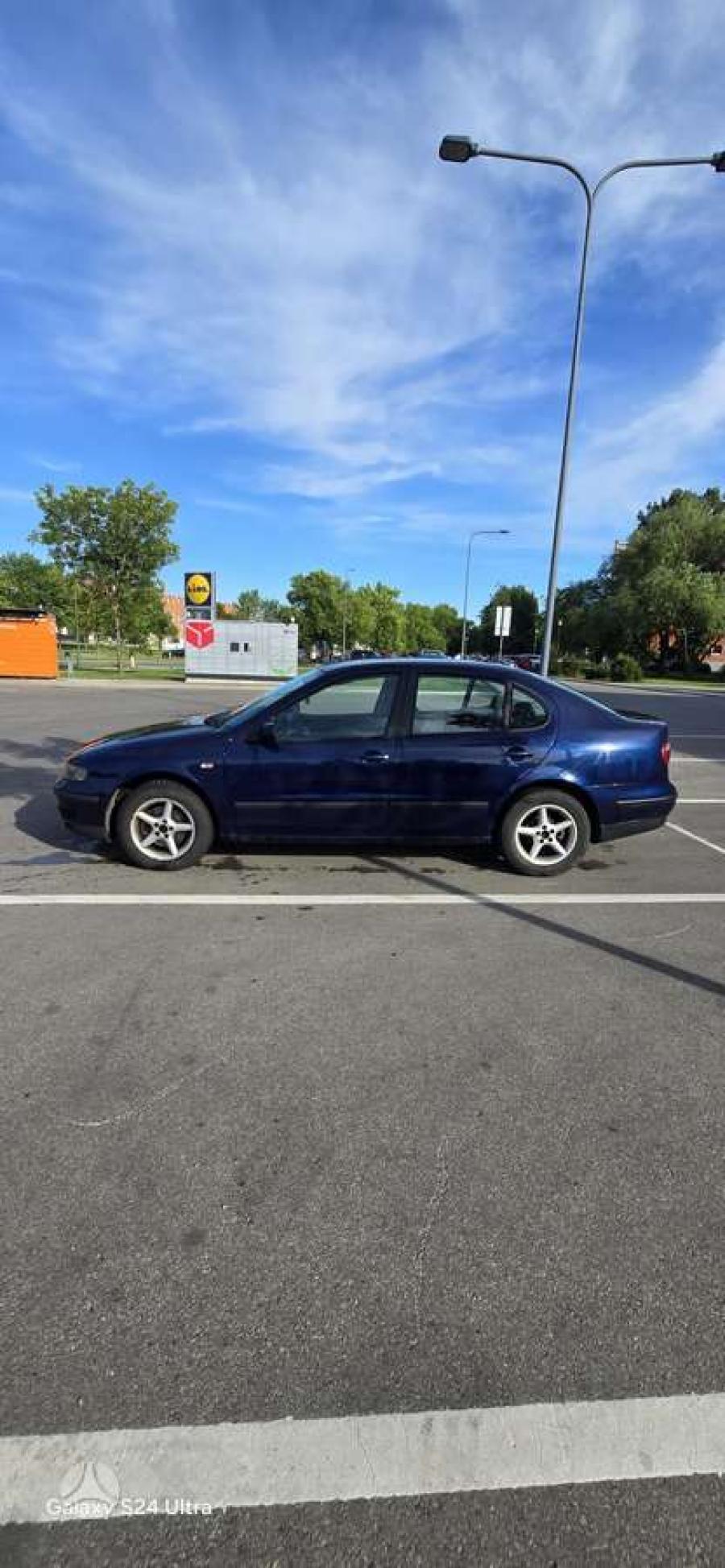 Blue SEAT Toledo 2000 in Klaipeda, with an engine capacity of 1.78 L and mileage of 190 thousand km for 1500 €, photo 4 on AUTOMOTO.COM.LV