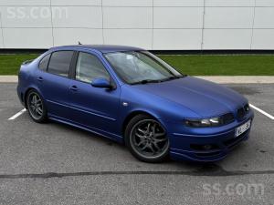 Zils SEAT Toledo 2004 Rīga, ar dzinēja tilpumu 2.30 L un nobraukumu 265 tūkst. km par 3500 €, foto  vietnē AUTOMOTO.COM.LV