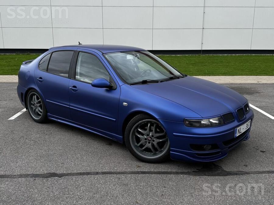 Blue SEAT Toledo 2004 in Riga, with an engine capacity of 2.30 L and mileage of 265 thousand km for 3500 €, photo 1 on AUTOMOTO.COM.LV
