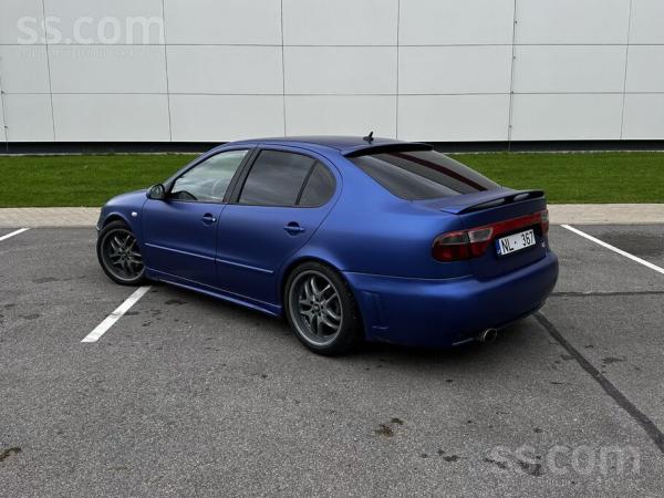 Blue SEAT Toledo 2004 in Riga, with an engine capacity of 2.30 L and mileage of 265 thousand km for 3500 €, photo 4 on AUTOMOTO.COM.LV