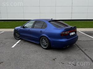 Blue SEAT Toledo 2004 in Riga, with an engine capacity of 2.30 L and mileage of 265 thousand km for 3500 €, photo 4 on AUTOMOTO.COM.LV