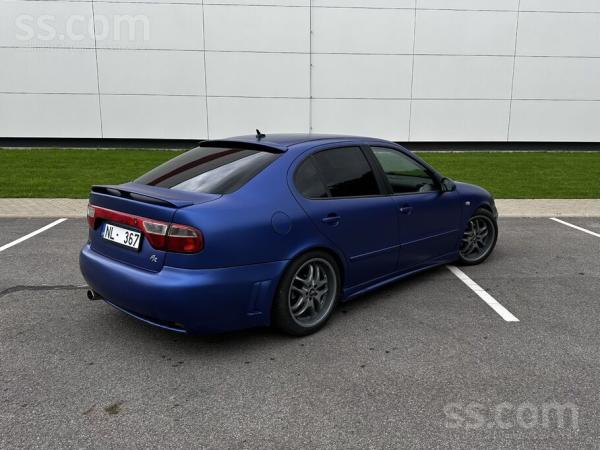 Blue SEAT Toledo 2004 in Riga, with an engine capacity of 2.30 L and mileage of 265 thousand km for 3500 €, photo 5 on AUTOMOTO.COM.LV