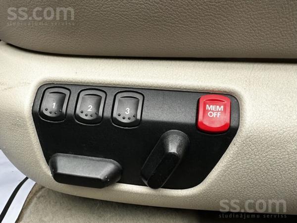 Blue SEAT Toledo 2004 in Riga, with an engine capacity of 2.30 L and mileage of 265 thousand km for 3500 €, photo 11 on AUTOMOTO.COM.LV
