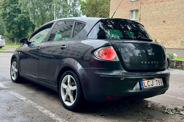 Brown SEAT Toledo 2005 in Panevezys, with an engine capacity of 1.97 L and mileage of 228 thousand km for 1200 €, photo 5 on AUTOMOTO.COM.LV