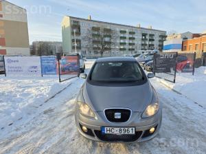 Pelēks SEAT Toledo 2004 Ventspils, ar dzinēja tilpumu 2.00 L un nobraukumu 229 tūkst. km par 2300 €, foto 3 vietnē AUTOMOTO.COM.LV