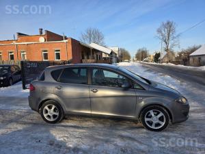 Pelēks SEAT Toledo 2004 Ventspils, ar dzinēja tilpumu 2.00 L un nobraukumu 229 tūkst. km par 2300 €, foto 4 vietnē AUTOMOTO.COM.LV