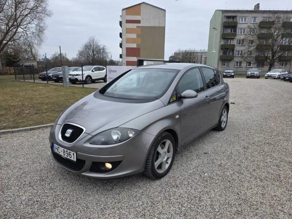 Pelēks SEAT Toledo 2004 Ventspils, ar dzinēja tilpumu 2.00 L un nobraukumu 229 tūkst. km par 1500 €, foto 1 vietnē AUTOMOTO.COM.LV