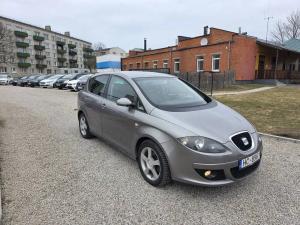 Pelēks SEAT Toledo 2004 Ventspils, ar dzinēja tilpumu 2.00 L un nobraukumu 229 tūkst. km par 1500 €, foto 4 vietnē AUTOMOTO.COM.LV