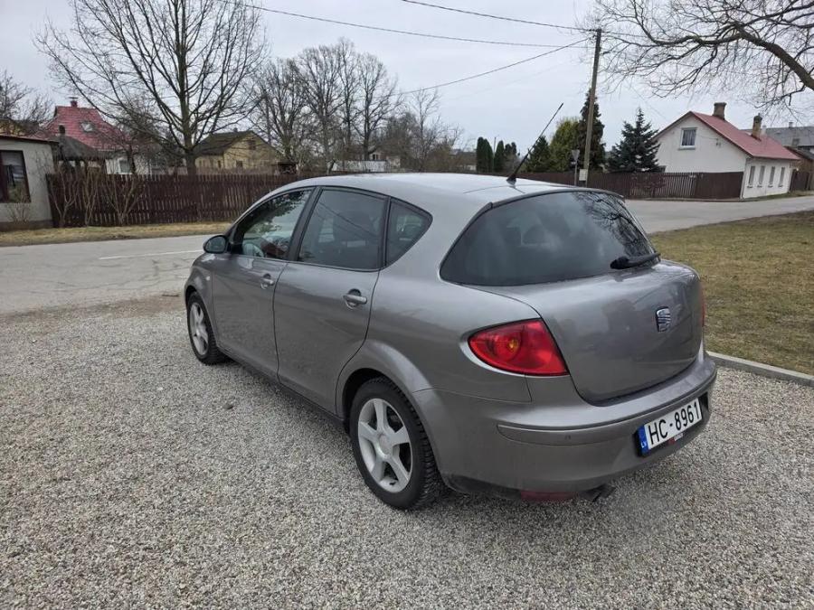 Pelēks SEAT Toledo 2004 Ventspils, ar dzinēja tilpumu 2.00 L un nobraukumu 229 tūkst. km par 1500 €, foto 9 vietnē AUTOMOTO.COM.LV