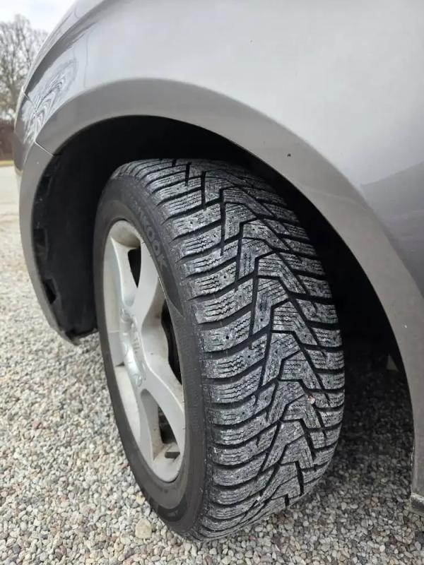 Pelēks SEAT Toledo 2004 Ventspils, ar dzinēja tilpumu 2.00 L un nobraukumu 229 tūkst. km par 1500 €, foto 9 vietnē AUTOMOTO.COM.LV