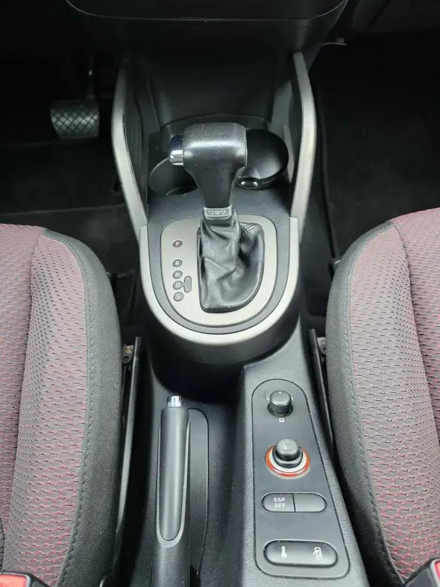 Pelēks SEAT Toledo 2004 Ventspils, ar dzinēja tilpumu 2.00 L un nobraukumu 229 tūkst. km par 1500 €, foto 14 vietnē AUTOMOTO.COM.LV