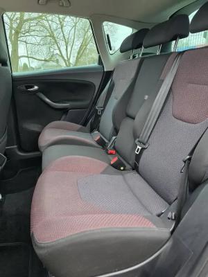 Pelēks SEAT Toledo 2004 Ventspils, ar dzinēja tilpumu 2.00 L un nobraukumu 229 tūkst. km par 1500 €, foto 17 vietnē AUTOMOTO.COM.LV
