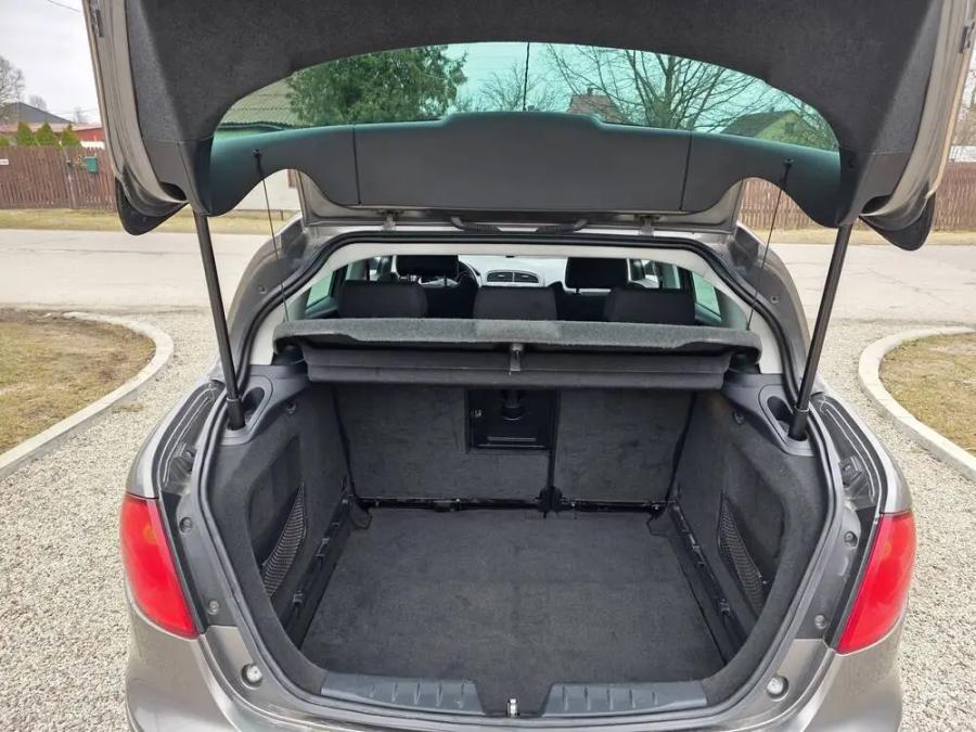 Pelēks SEAT Toledo 2004 Ventspils, ar dzinēja tilpumu 2.00 L un nobraukumu 229 tūkst. km par 1500 €, foto 21 vietnē AUTOMOTO.COM.LV