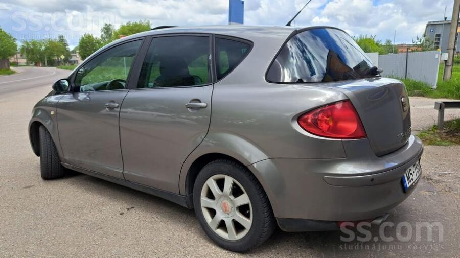 Grey SEAT Toledo 2005 in Jekabpils, with an engine capacity of 2.00 L and mileage of 255 thousand km for 1500 €, photo 3 on AUTOMOTO.COM.LV