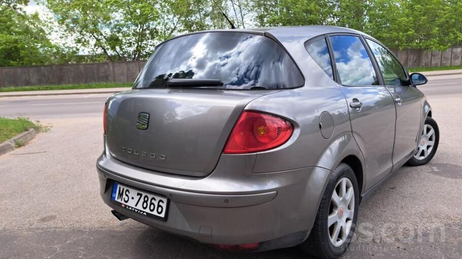 Grey SEAT Toledo 2005 in Jekabpils, with an engine capacity of 2.00 L and mileage of 255 thousand km for 1500 €, photo 5 on AUTOMOTO.COM.LV
