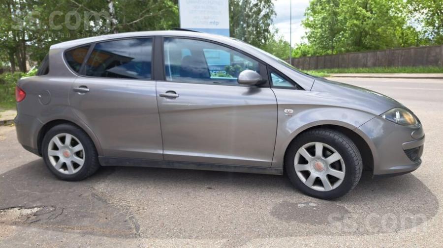 Grey SEAT Toledo 2005 in Jekabpils, with an engine capacity of 2.00 L and mileage of 255 thousand km for 1500 €, photo 6 on AUTOMOTO.COM.LV