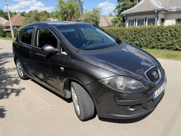 Pelēks SEAT Toledo 2005 Kauņa, ar dzinēja tilpumu 1.97 L un nobraukumu 278 tūkst. km par 999 €, foto 4 vietnē AUTOMOTO.COM.LV