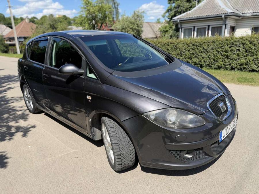 Pelēks SEAT Toledo 2005 Kauņa, ar dzinēja tilpumu 1.97 L un nobraukumu 278 tūkst. km par 999 €, foto 5 vietnē AUTOMOTO.COM.LV