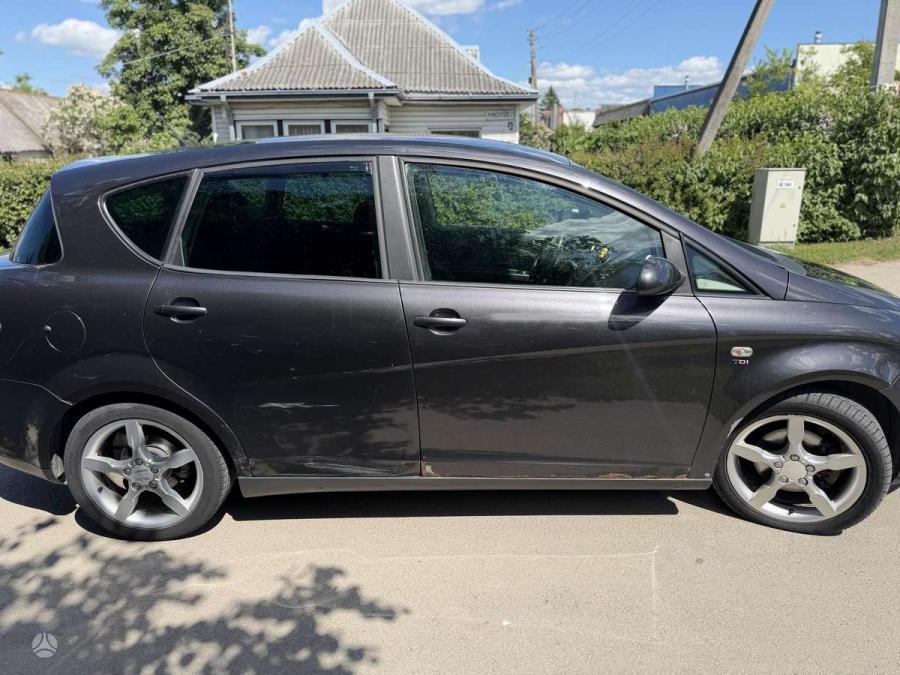 Pelēks SEAT Toledo 2005 Kauņa, ar dzinēja tilpumu 1.97 L un nobraukumu 278 tūkst. km par 999 €, foto 6 vietnē AUTOMOTO.COM.LV