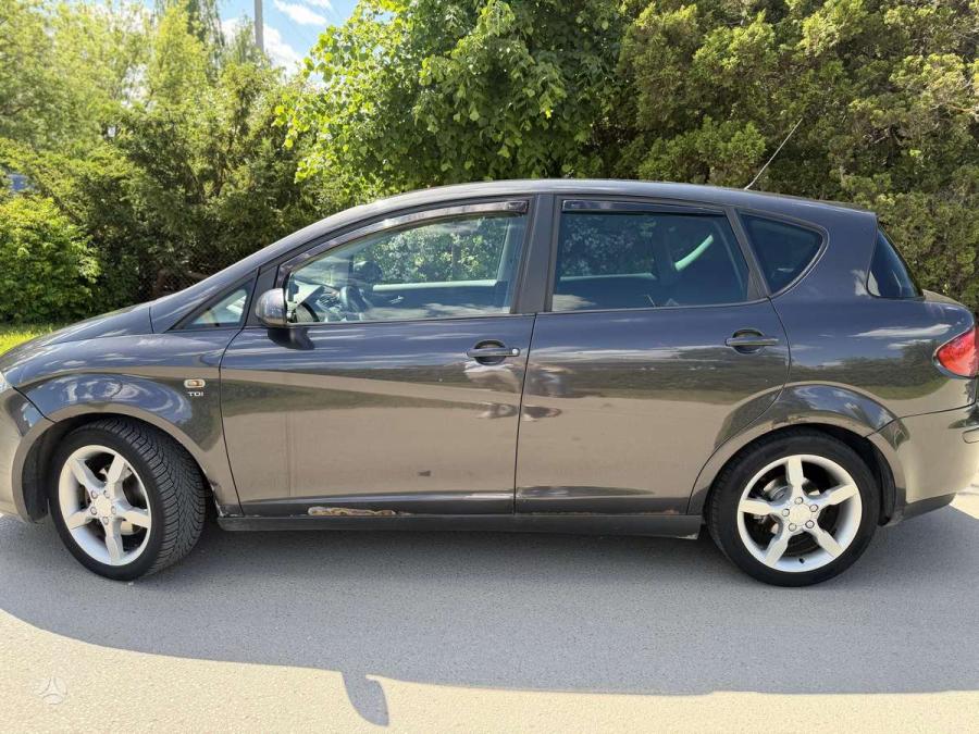 Pelēks SEAT Toledo 2005 Kauņa, ar dzinēja tilpumu 1.97 L un nobraukumu 278 tūkst. km par 999 €, foto 13 vietnē AUTOMOTO.COM.LV