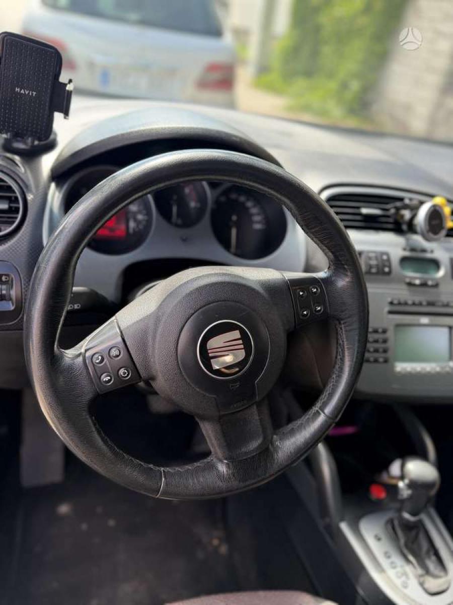 Pelēks SEAT Toledo 2005 Kauņa, ar dzinēja tilpumu 1.97 L un nobraukumu 278 tūkst. km par 999 €, foto 16 vietnē AUTOMOTO.COM.LV