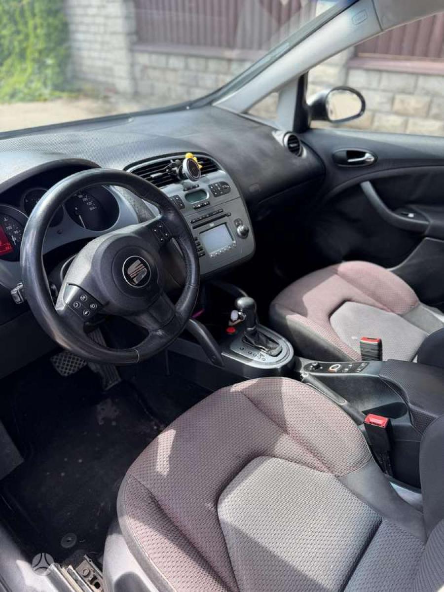 Pelēks SEAT Toledo 2005 Kauņa, ar dzinēja tilpumu 1.97 L un nobraukumu 278 tūkst. km par 999 €, foto 19 vietnē AUTOMOTO.COM.LV