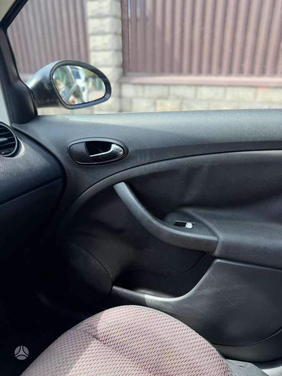 Pelēks SEAT Toledo 2005 Kauņa, ar dzinēja tilpumu 1.97 L un nobraukumu 278 tūkst. km par 999 €, foto 27 vietnē AUTOMOTO.COM.LV