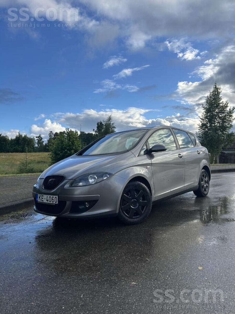 Pelēks SEAT Toledo 2005 Preiļi, ar dzinēja tilpumu 1.90 L un nobraukumu 394 tūkst. km par 1150 €, foto 1 vietnē AUTOMOTO.COM.LV