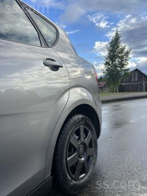 Pelēks SEAT Toledo 2005 Preiļi, ar dzinēja tilpumu 1.90 L un nobraukumu 394 tūkst. km par 1150 €, foto 3 vietnē AUTOMOTO.COM.LV