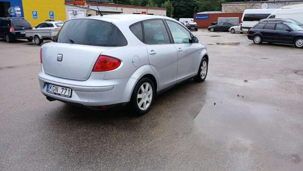 Pelēks SEAT Toledo 2005 Plungė, ar dzinēja tilpumu 2.00 L un nobraukumu 303 tūkst. km par 1350 €, foto 4 vietnē AUTOMOTO.COM.LV