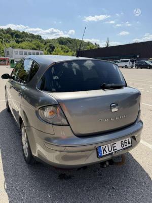 Pelēks SEAT Toledo 2005 Viļņa, ar dzinēja tilpumu 1.90 L un nobraukumu 280 tūkst. km par 1050 €, foto 4 vietnē AUTOMOTO.COM.LV