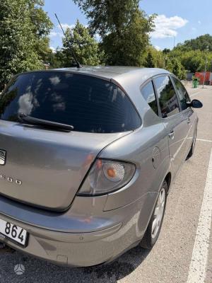 Pelēks SEAT Toledo 2005 Viļņa, ar dzinēja tilpumu 1.90 L un nobraukumu 280 tūkst. km par 1050 €, foto 5 vietnē AUTOMOTO.COM.LV