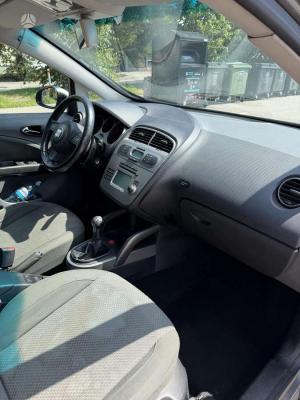 Pelēks SEAT Toledo 2005 Viļņa, ar dzinēja tilpumu 1.90 L un nobraukumu 280 tūkst. km par 1050 €, foto 7 vietnē AUTOMOTO.COM.LV