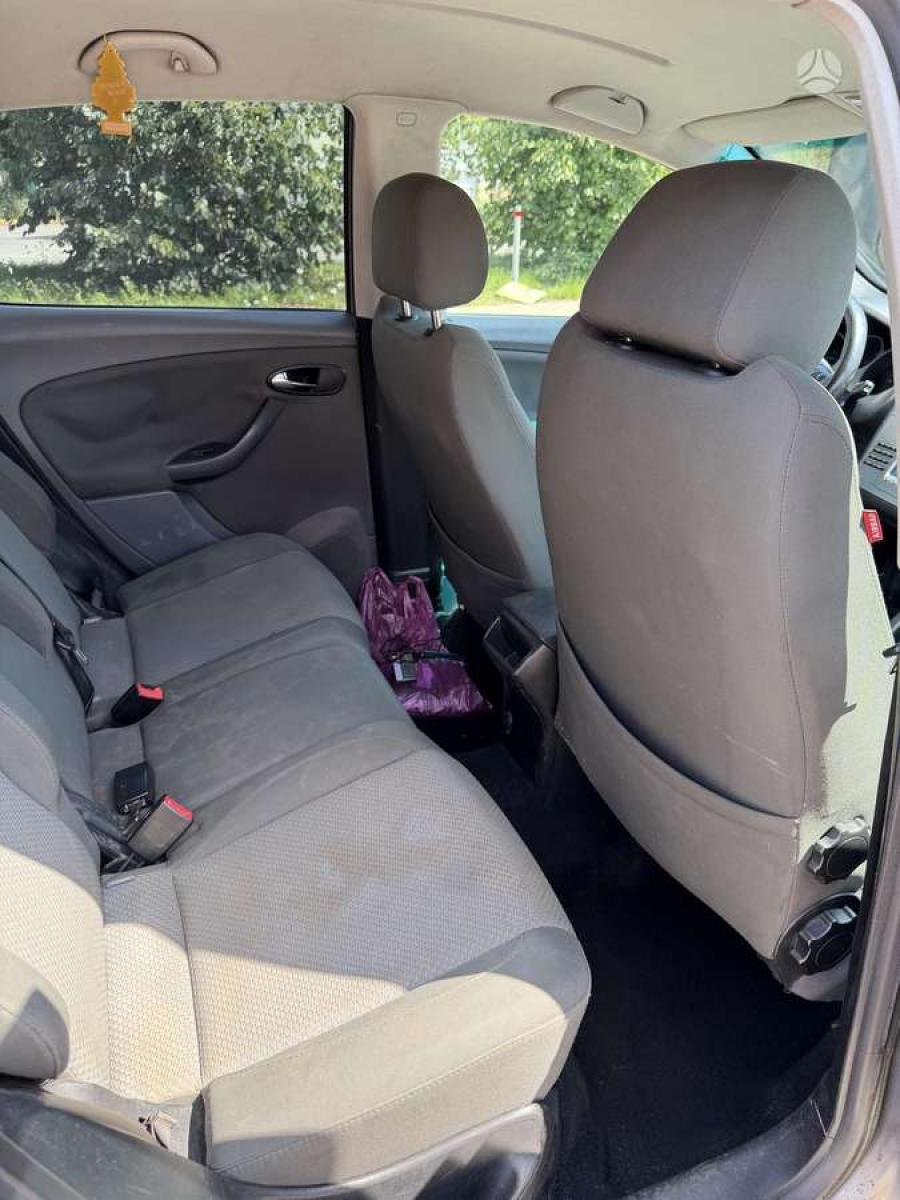 Pelēks SEAT Toledo 2005 Viļņa, ar dzinēja tilpumu 1.90 L un nobraukumu 280 tūkst. km par 1050 €, foto 8 vietnē AUTOMOTO.COM.LV