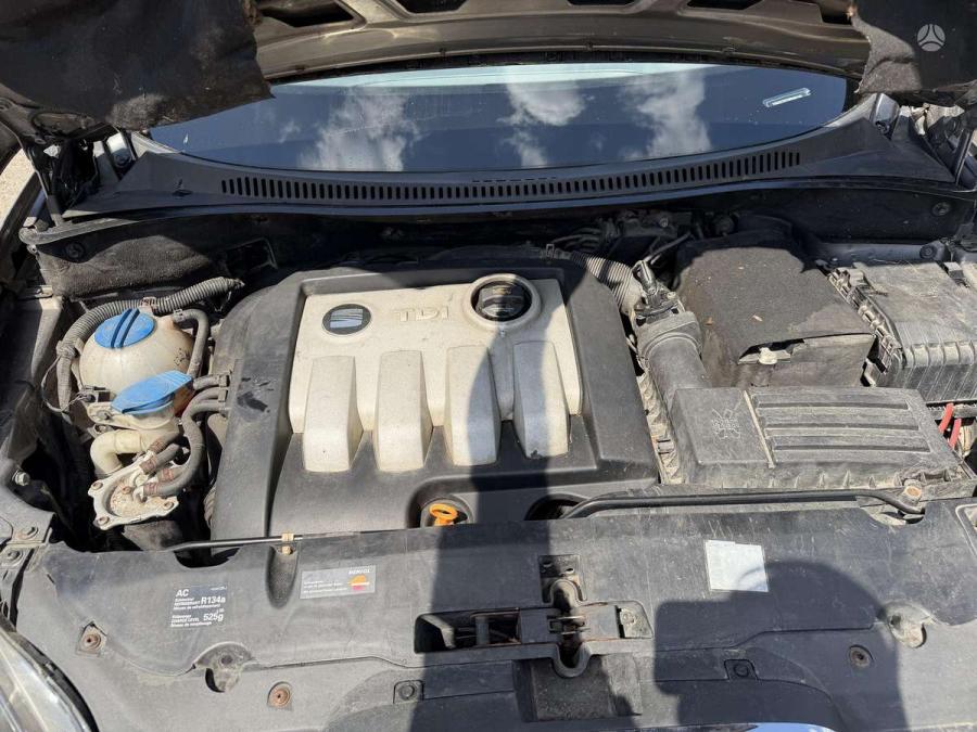 Pelēks SEAT Toledo 2005 Viļņa, ar dzinēja tilpumu 1.90 L un nobraukumu 280 tūkst. km par 1050 €, foto 11 vietnē AUTOMOTO.COM.LV