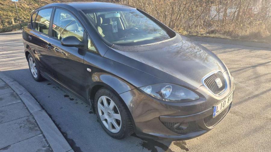 Grey SEAT Toledo 2006 in Vilnius, with an engine capacity of 1.90 L and mileage of 346 thousand km for 1499 €, photo 2 on AUTOMOTO.COM.LV