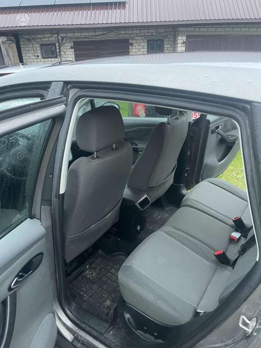 Pelēks SEAT Toledo 2006 Tauragė, ar dzinēja tilpumu 1.97 L un nobraukumu 277 tūkst. km par 1499 €, foto 11 vietnē AUTOMOTO.COM.LV