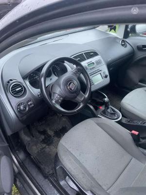 Pelēks SEAT Toledo 2006 Tauragė, ar dzinēja tilpumu 1.97 L un nobraukumu 277 tūkst. km par 1499 €, foto 12 vietnē AUTOMOTO.COM.LV