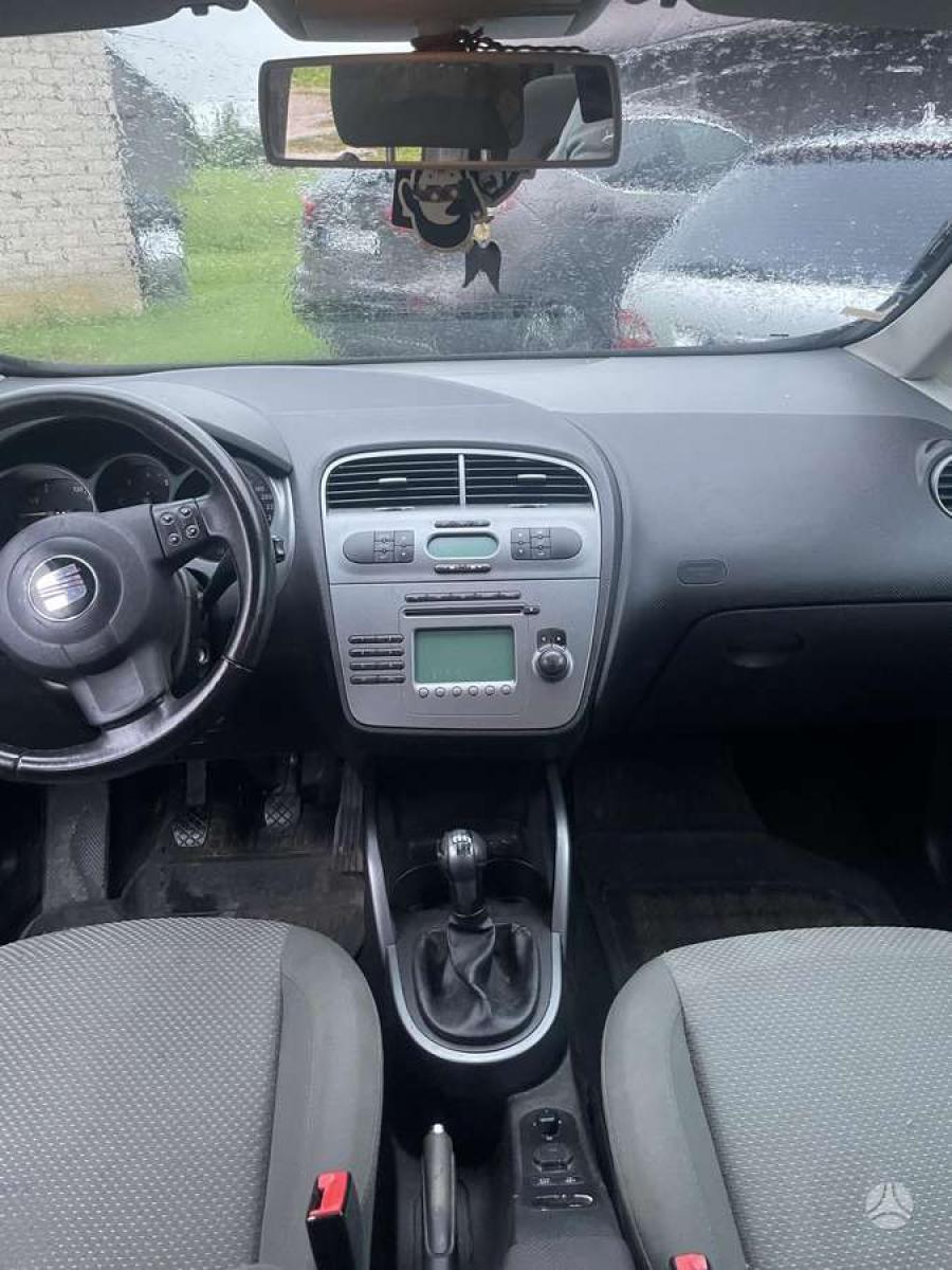 Pelēks SEAT Toledo 2006 Tauragė, ar dzinēja tilpumu 1.97 L un nobraukumu 277 tūkst. km par 1499 €, foto 13 vietnē AUTOMOTO.COM.LV