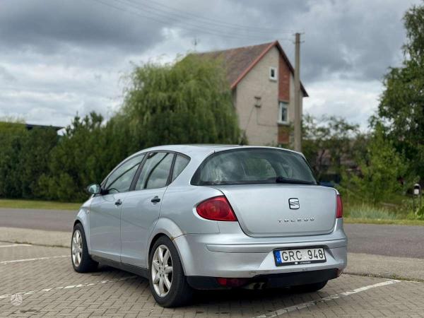Pelēks SEAT Toledo 2006 Rokiškis, ar dzinēja tilpumu 1.90 L un nobraukumu 340 tūkst. km par 950 €, foto 6 vietnē AUTOMOTO.COM.LV