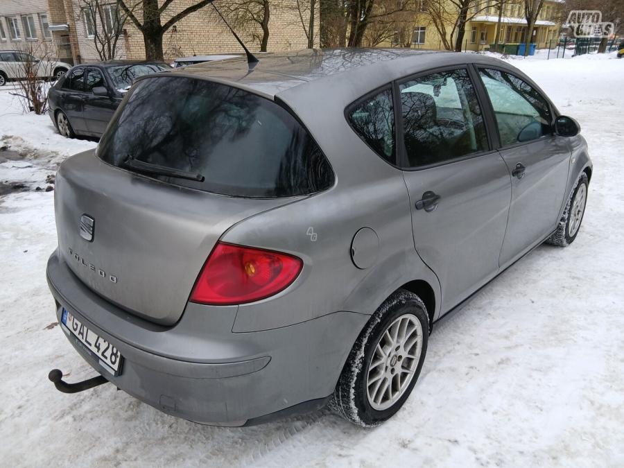 Pelēks SEAT Toledo 2008 Kauņa, ar dzinēja tilpumu 1.90 L un nobraukumu 220 tūkst. km par 850 €, foto 3 vietnē AUTOMOTO.COM.LV