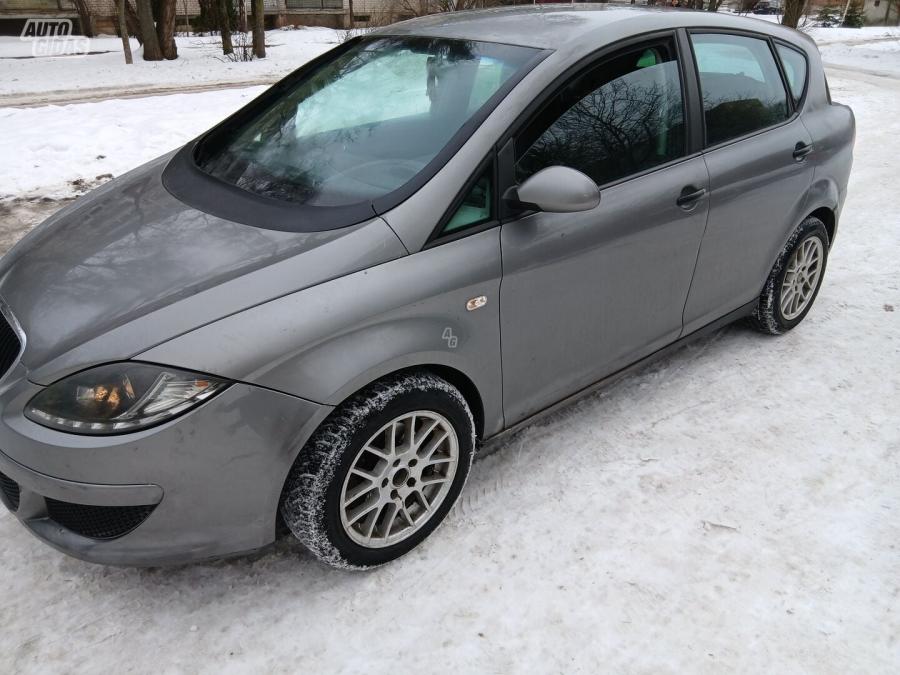 Pelēks SEAT Toledo 2008 Kauņa, ar dzinēja tilpumu 1.90 L un nobraukumu 220 tūkst. km par 850 €, foto 6 vietnē AUTOMOTO.COM.LV