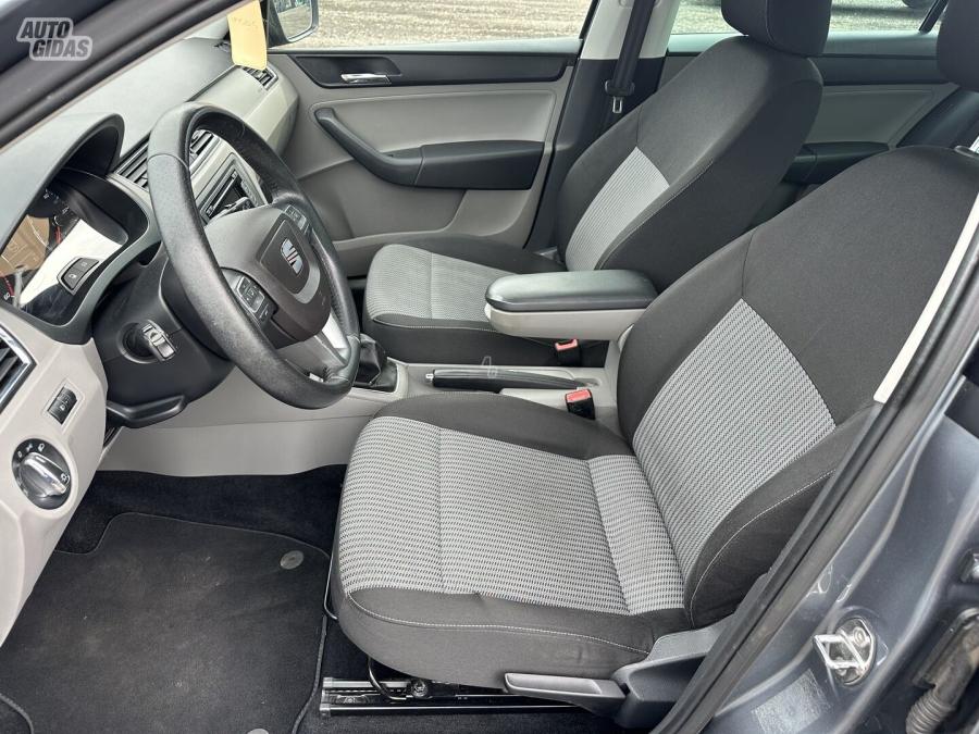 Grey SEAT Toledo 2013 in Giraite, with an engine capacity of 1.60 L and mileage of 215 thousand km for 3950 €, photo 11 on AUTOMOTO.COM.LV