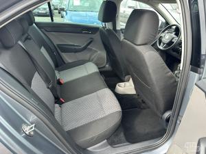 Grey SEAT Toledo 2013 in Giraite, with an engine capacity of 1.60 L and mileage of 215 thousand km for 3950 €, photo 13 on AUTOMOTO.COM.LV