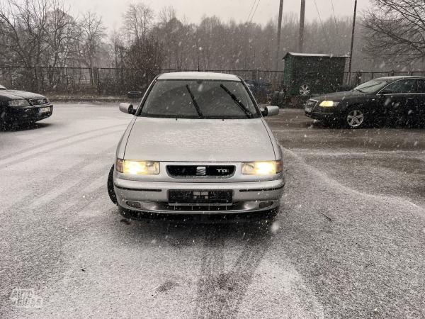 Pelēks SEAT Toledo 1999 Šauļi, ar dzinēja tilpumu 1.90 L un nobraukumu 386 tūkst. km par 749 €, foto 3 vietnē AUTOMOTO.COM.LV