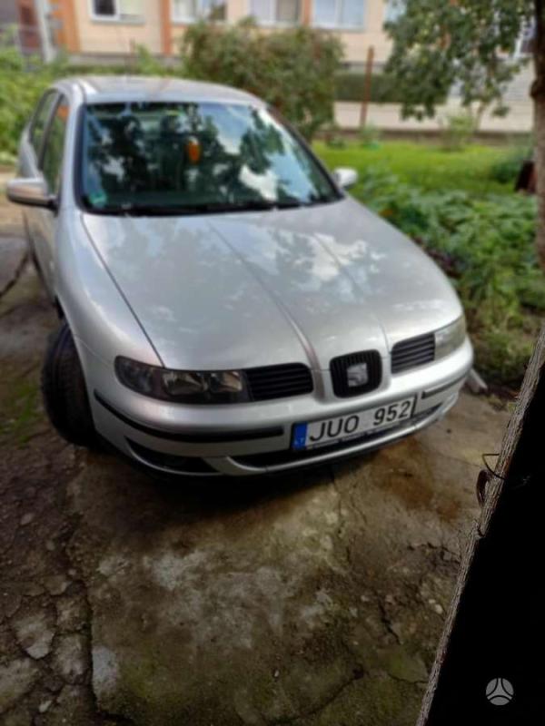 Pelēks SEAT Toledo 2000 Kauņa, ar dzinēja tilpumu 1.60 L un nobraukumu 136 tūkst. km par 1400 €, foto 1 vietnē AUTOMOTO.COM.LV