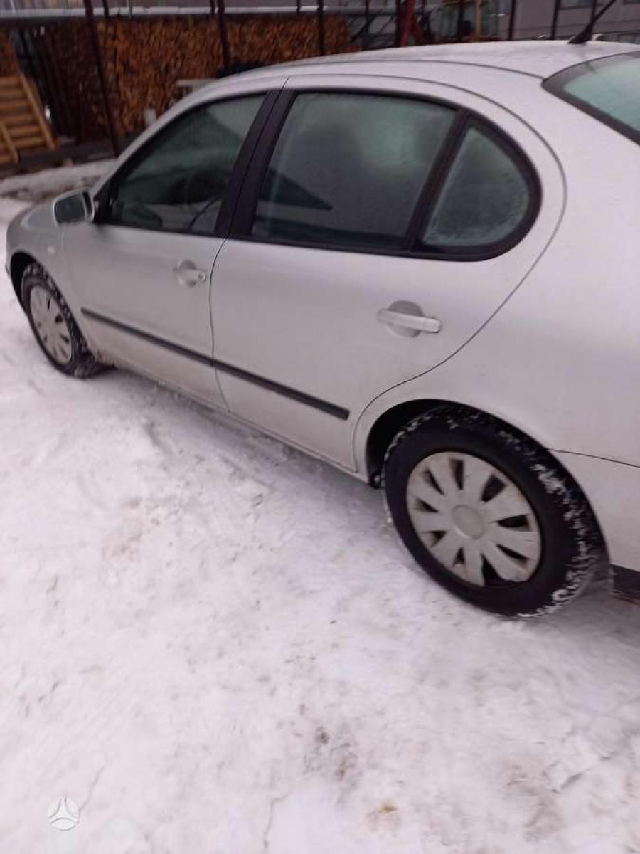 Pelēks SEAT Toledo 2000 Kauņa, ar dzinēja tilpumu 1.60 L un nobraukumu 136 tūkst. km par 1400 €, foto 5 vietnē AUTOMOTO.COM.LV