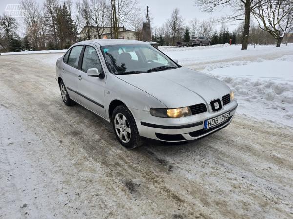 Pelēks SEAT Toledo 2001 Radviliškis, ar dzinēja tilpumu 1.60 L un nobraukumu 254 tūkst. km par 995 €, foto 1 vietnē AUTOMOTO.COM.LV